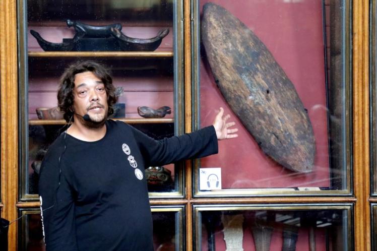 Hundreds join Indigenous-led tour of British Museum, for repatriation ...